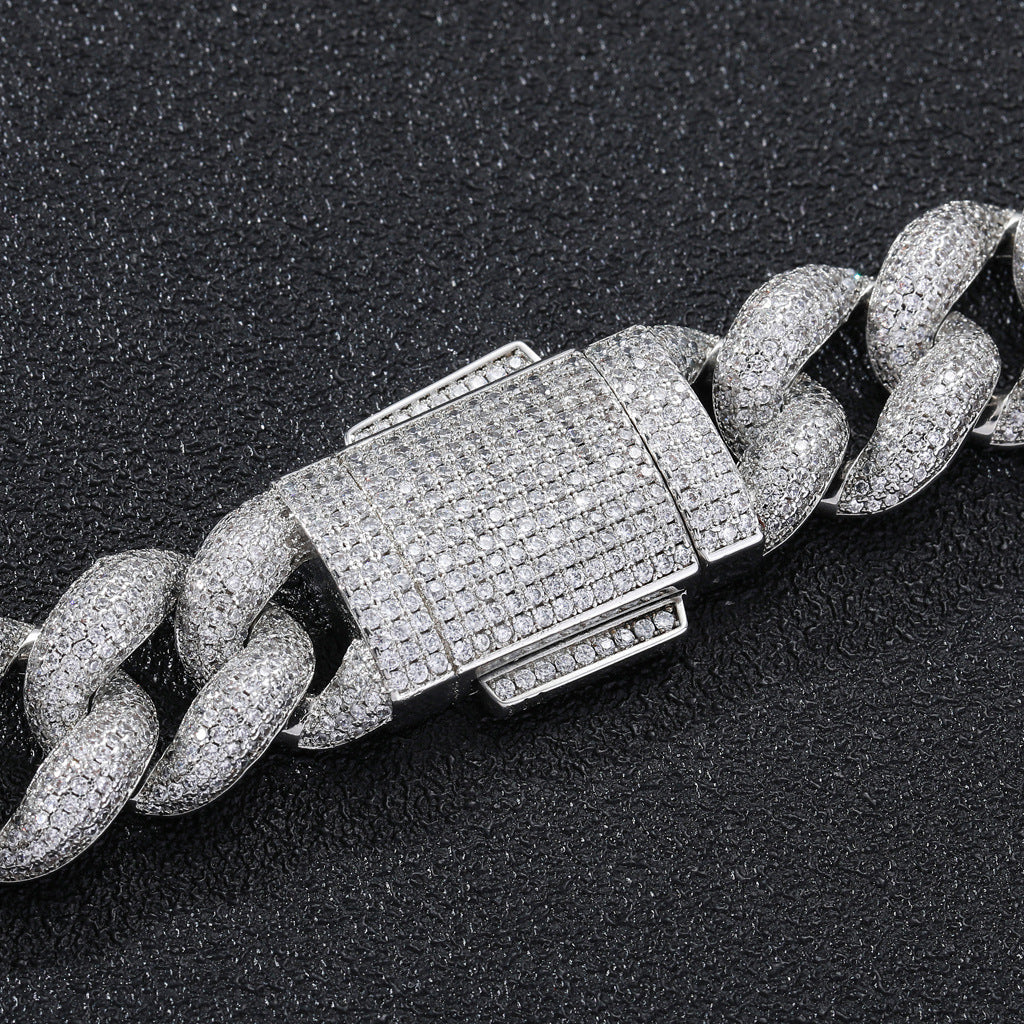 ICED Out Cuban Link Chain – THE ANNEAUX