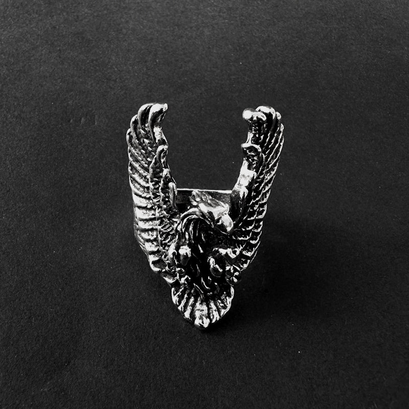 The Falcon Ring – THE ANNEAUX